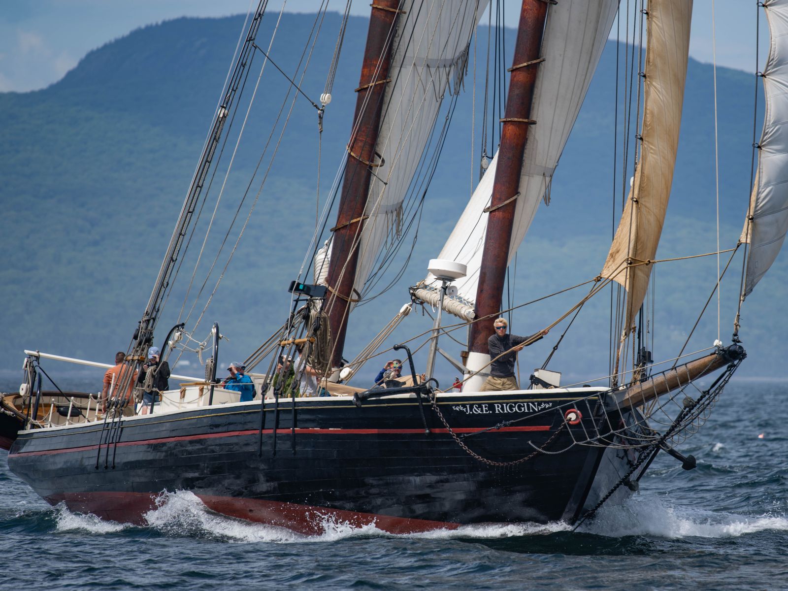 Schooner J. & E. Riggin - Maine Windjammer Association